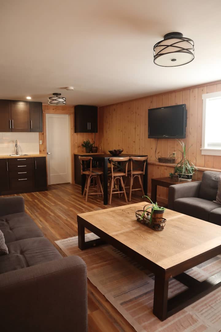 Nuestra Casa Suite - Lake Cowichan