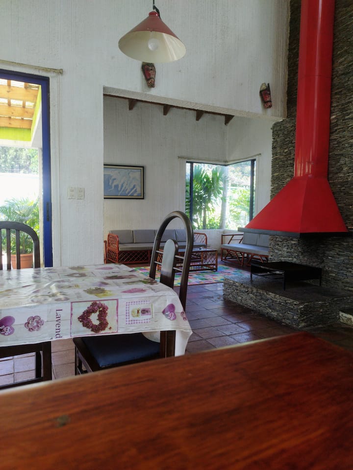 Casa Amplia Cerca Del Lago - Panajachel