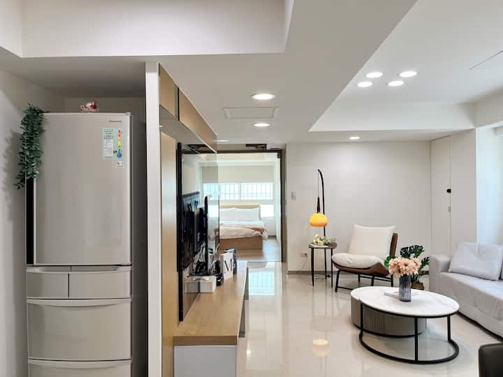 *New*10 Min To Mrt W Sunlight, Bathtub & Balcony - Taipei