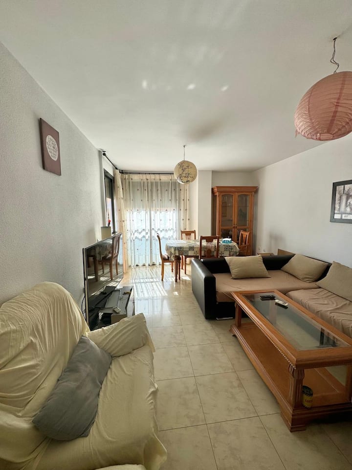 Se Alquila Fantástico Piso Zona Zapillo - Almería