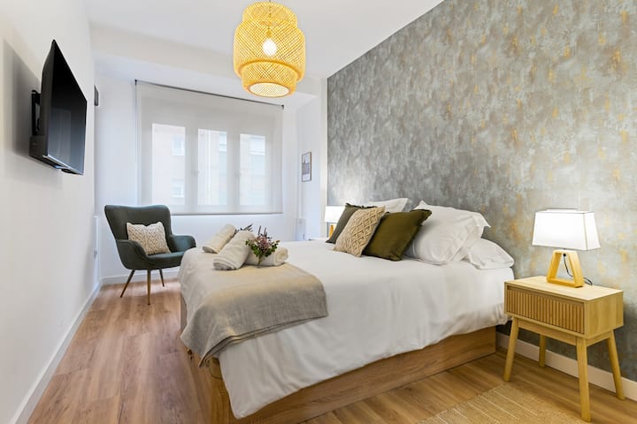 Monet, Apartamento Con Terraza, Cuna Y Trona - Gijón
