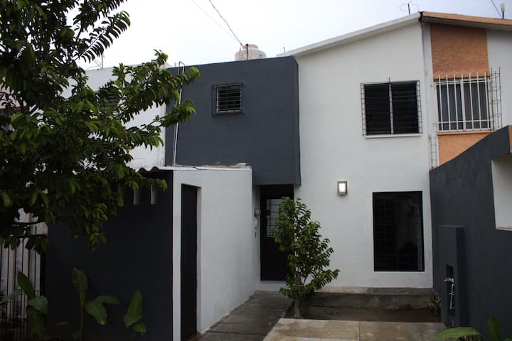 Casa Santa Fe - Colima
