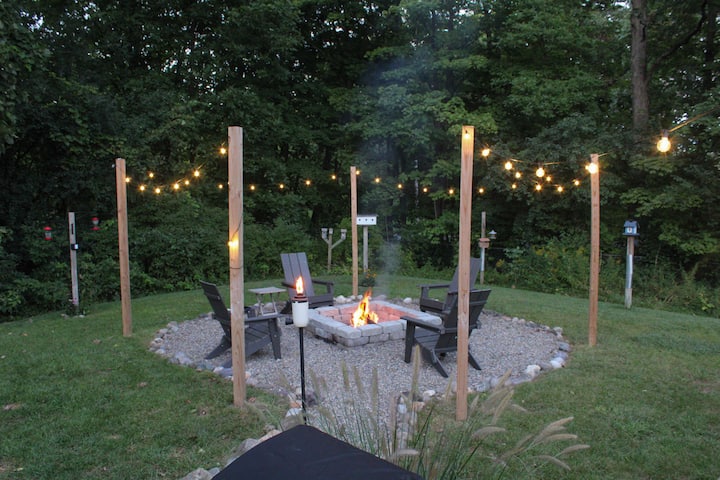 Dixie's Trackside Escape
4br/2ba Sleeps 8 -Hot Tub - Saratoga Springs, NY