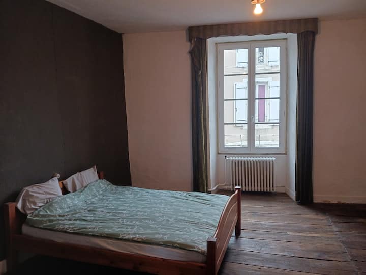Maison De 140m² - Parthenay