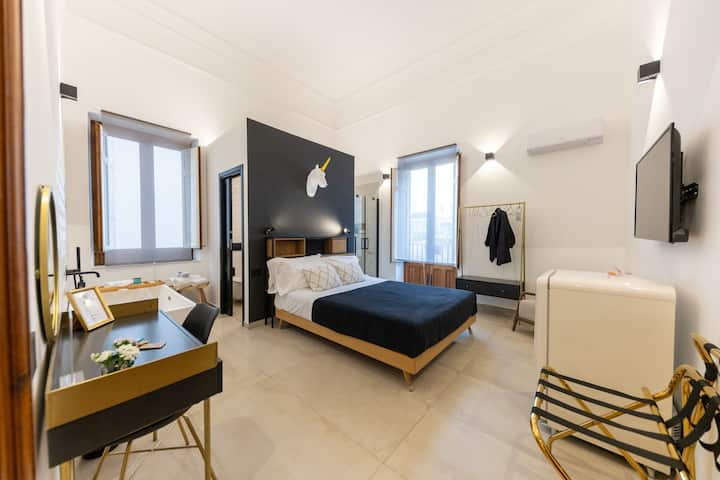 Suite Deluxe - Room 104 - Cefalú