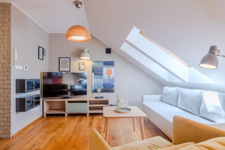 Kraków Castle View - Spacious Apt - By Rentujemy - Krakova