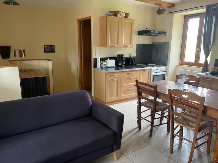 Gîte Au Calme Pour 4 Personnes Avec 2 Chambres - Saône-et-Loire