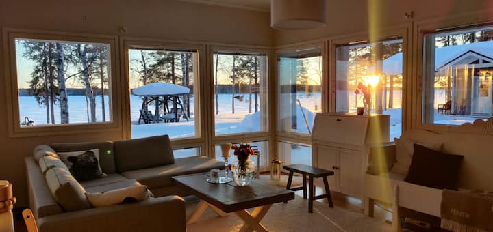 Villa Tuulia, Järvenrantahuvila - Rovaniemi