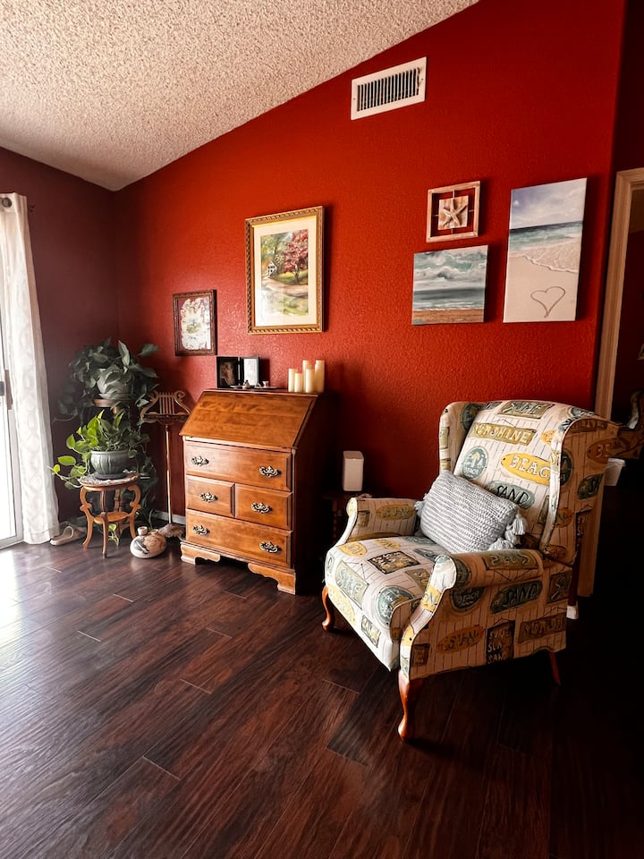Inviting Room In Se Tucson - Tucson