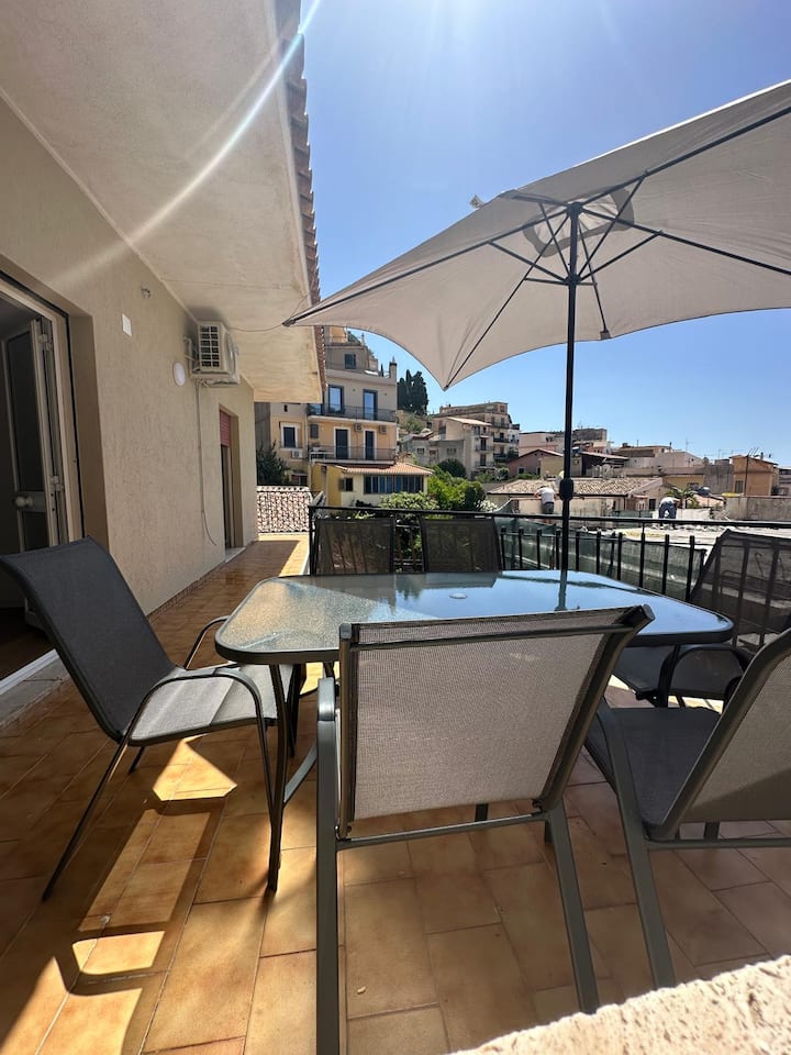 We Home Taormina Center With Parking Calypso - Taormina