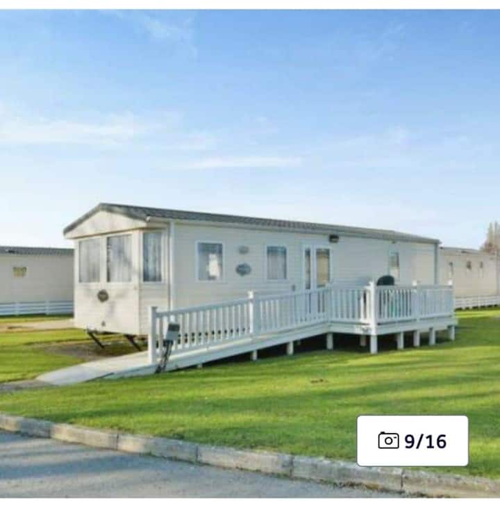 6 Berth Caravan With Disabled Access Mallard Lake - Cirencester
