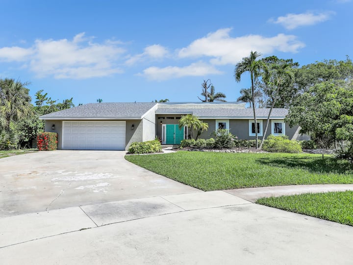 5 Beds 3 Bdr 2 Bath Heated Pool, Grill, Patio - Marco Beach, Marco Island