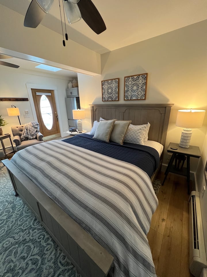 High Rock #2 Luxury King Studio - York