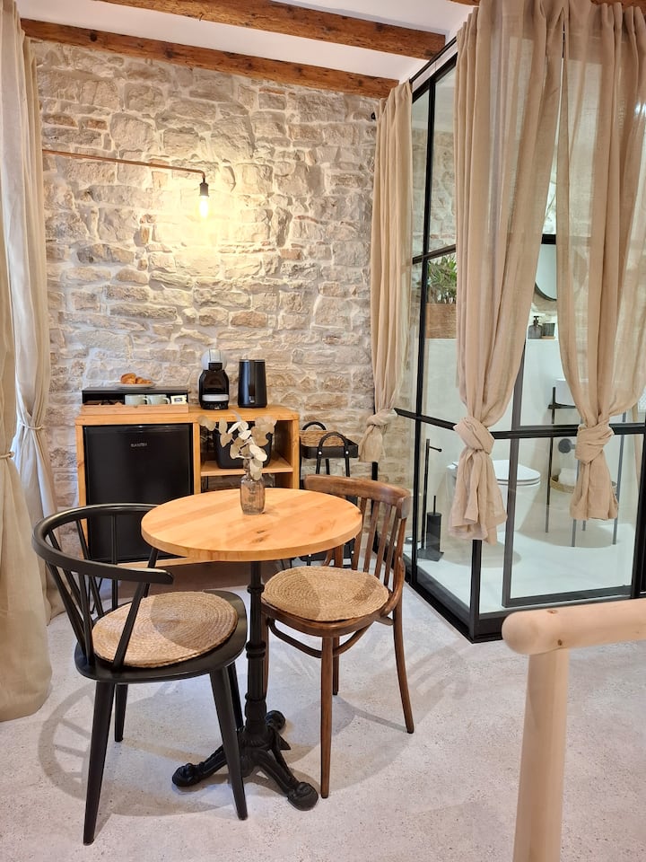 Tres Virtutes Room - Pula