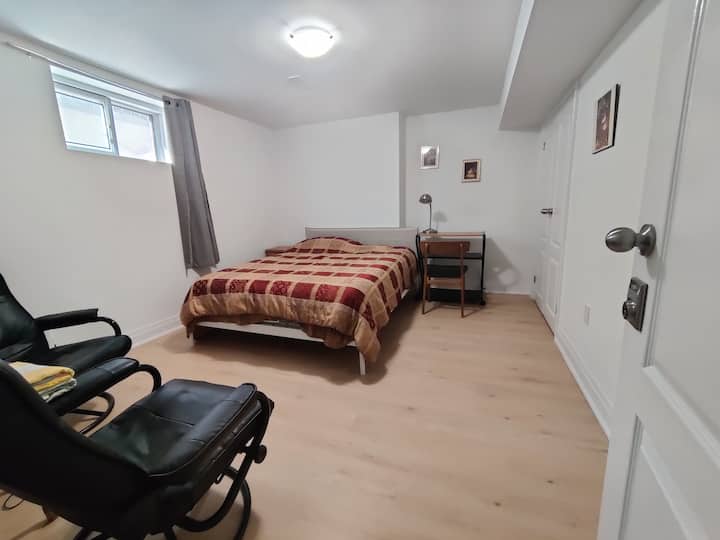 Modern Room With Private Bathroom Parking Free (A) - 