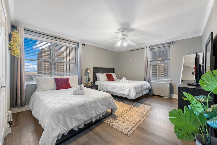 Affordable Condo! Walk To Downtown Attractions - Atlanta, GA