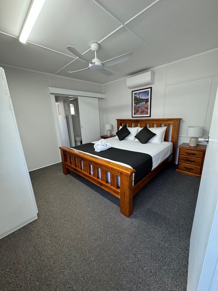 1 Bedroom Premium Self-serviced Apartment - Townsville
