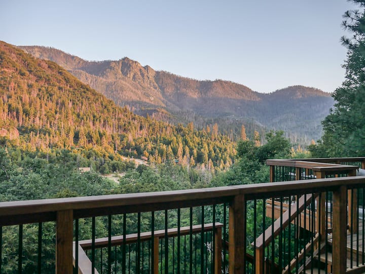 A House In The Mountains - Epic Views & Modern - Camp Nelson, CA