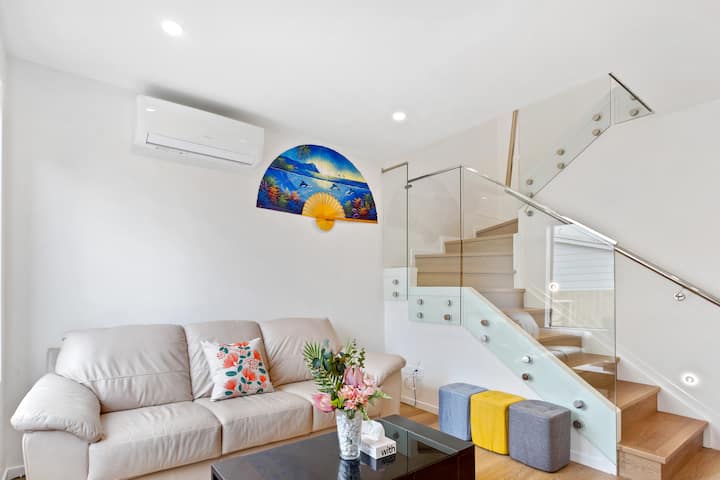 Ventura Retreat Townhouse With Parking And Patio - Auckland