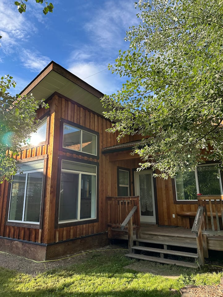 Silverleaf Cottage - Smithers