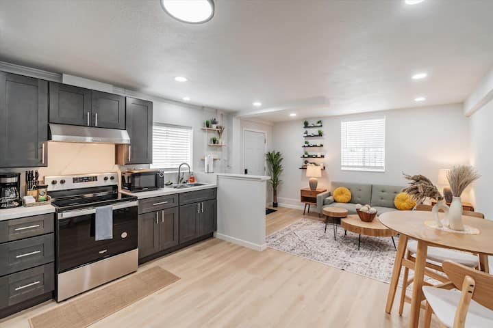 Newly Remodeled, 3 Min To Bart & 10 Min To Sfo - San Bruno, CA