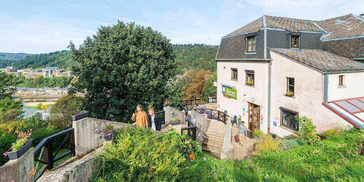 Dortoir En Auberge De Jeunesse - Sedan