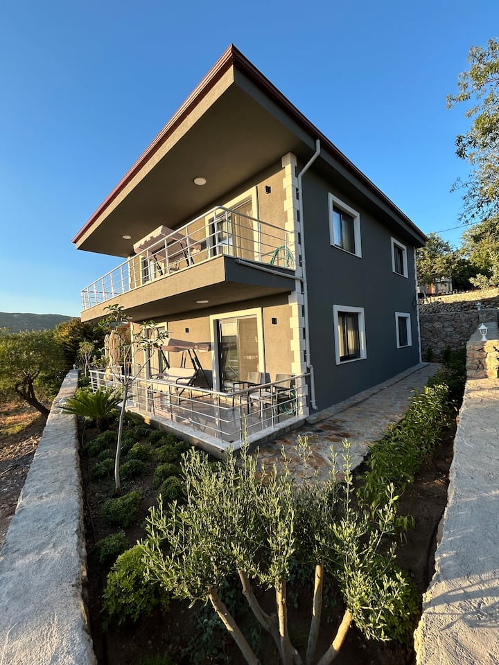 Sögüt Yüksel House 1. Kat - Bozburun