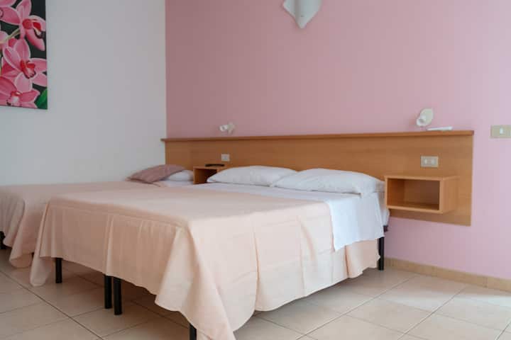 Appartamento Bilocale Con Balcone Vivibile - Sabaudia