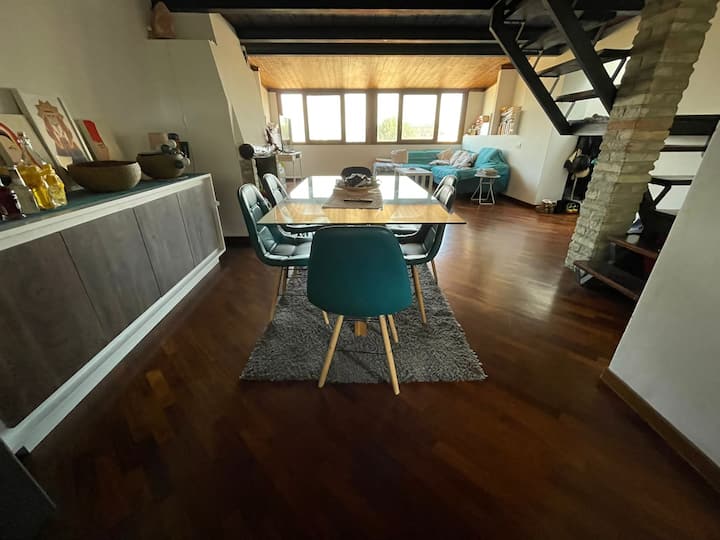 Luminoso Appartamento In Centro - Cagliari