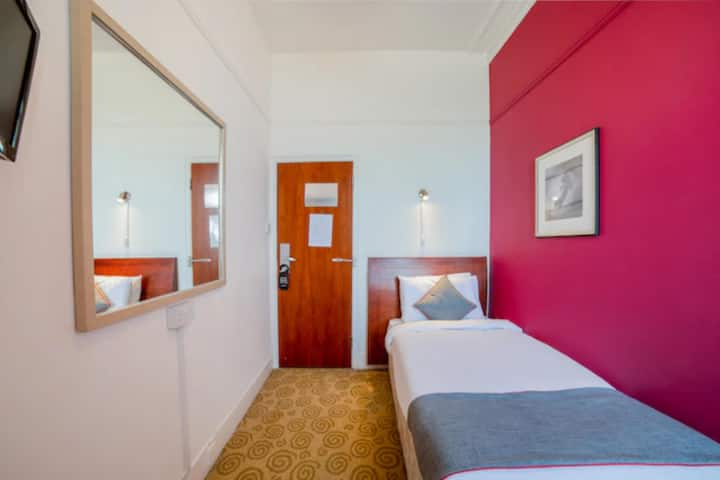 The Strand Hotel  Standard Single Room With View - Eastbourne
