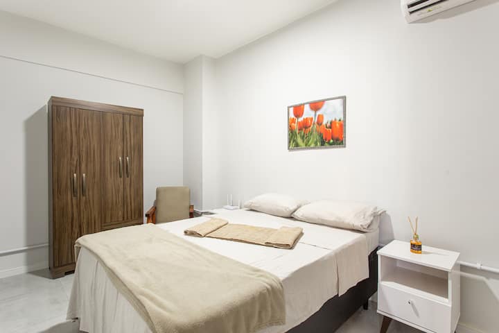 Df 206 -R1_bnb · R1localização Perfeita C/conforto - Porto Alegre