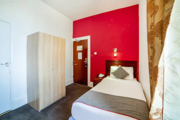 The Strand Hotel  Standard Single Room - Eastbourne