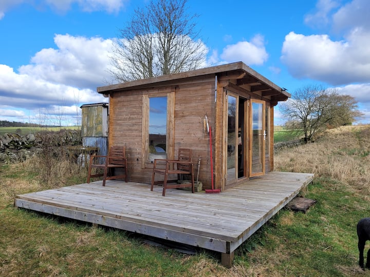 A Secluded Off-grid Cabin On A Farm - Biggar