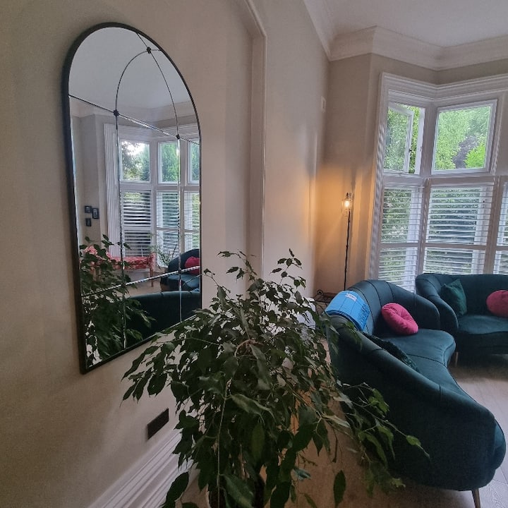 Stunning Apartment In Canterbury With Parking - Canterbury