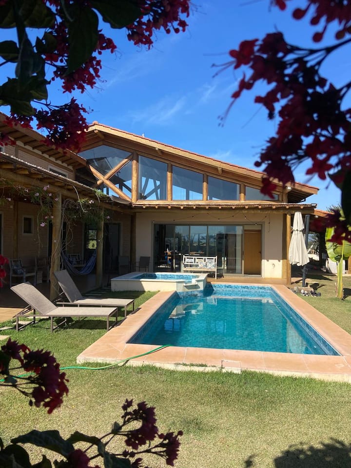 Chácara Estilosa Vista Com Piscina E Lareira - Atibaia