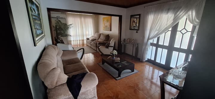 Casa Inteira, Melhor Localização Vila Germânica - Gaspar