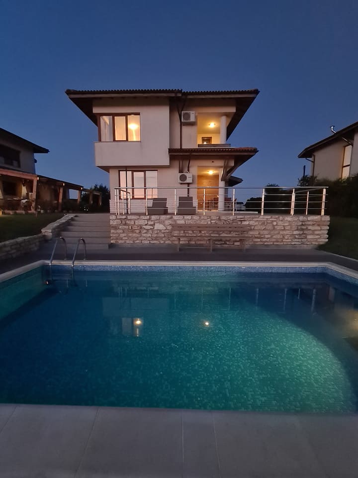 3bedroom Villa With Private Pool - Topola