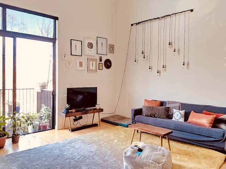 Spacious 2 Bedroom/2 Bath Loft - San Jose, CA