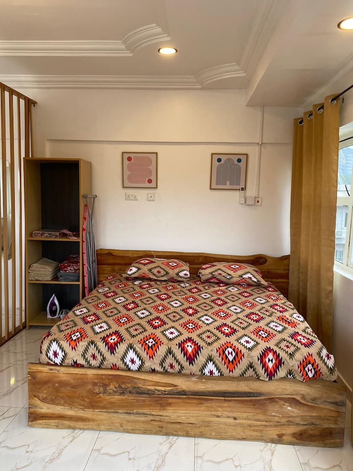 Big Studio With Balcony In Osu - Accra