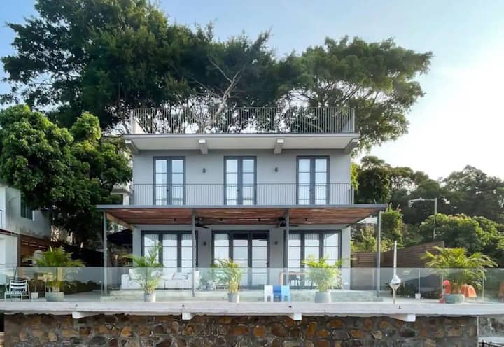 Beach House With A View - Hong Kong