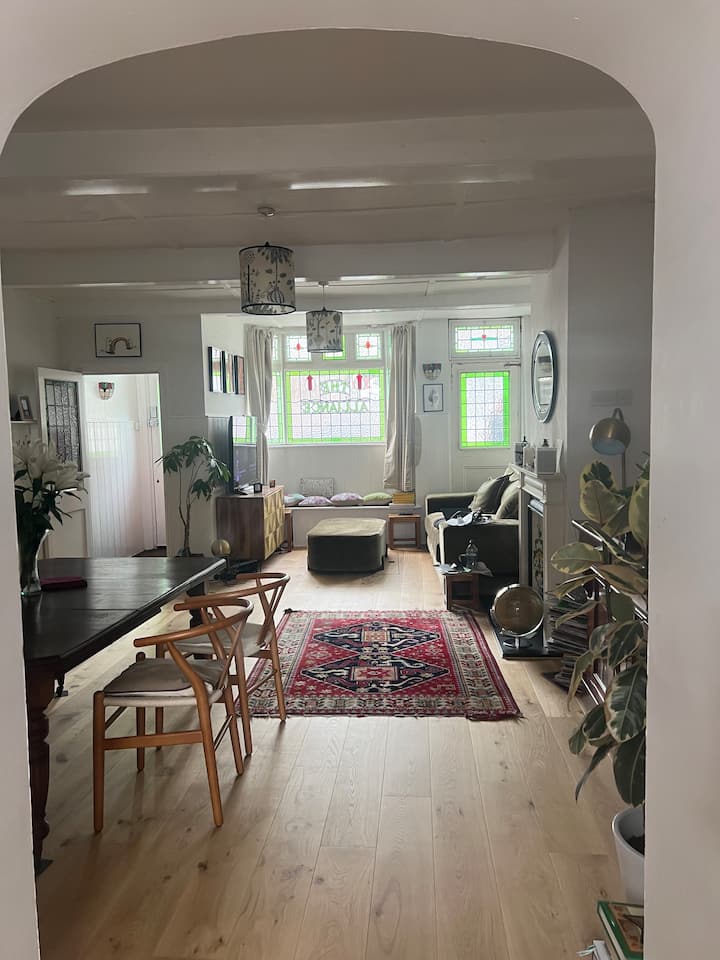 "The Alliance" Is A Unique Find. - Brighton