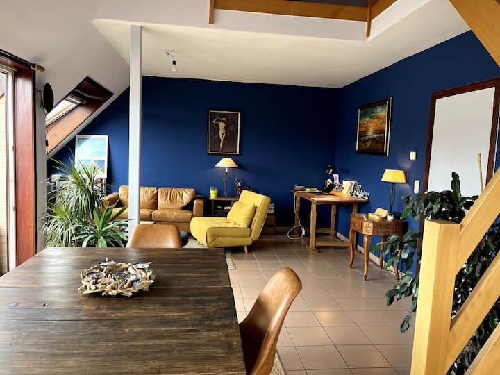 Luminous Duplex By The City - Brüssel