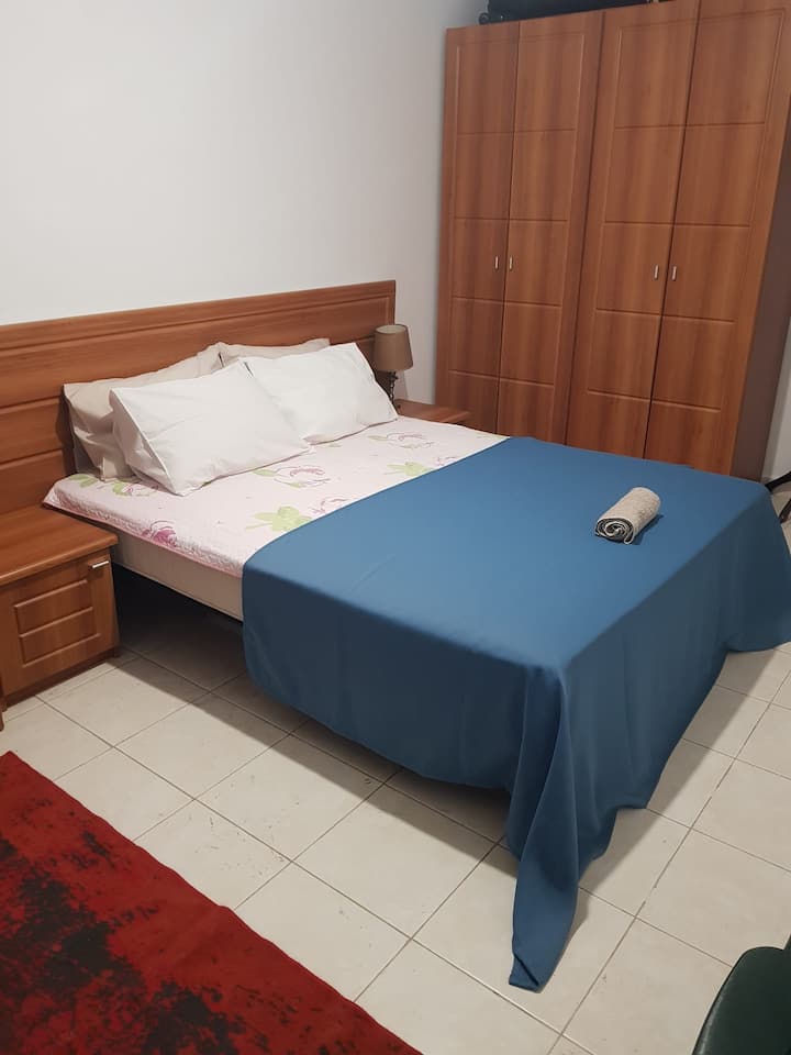 Double Bedroom-ensuite/ A/c & Balcony - Malta
