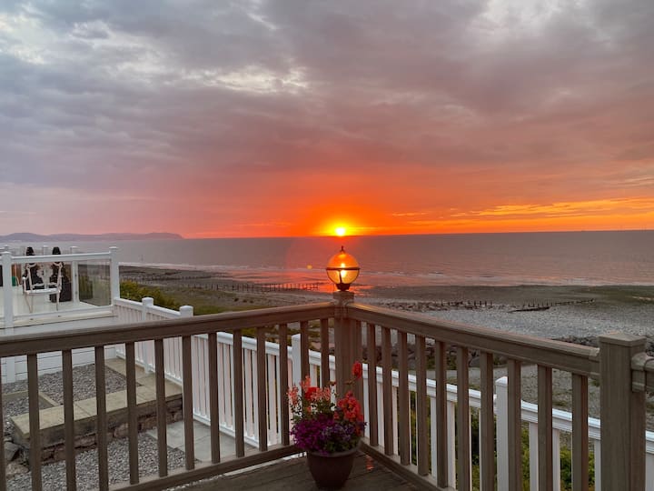 Sunset Lodge - North Wales