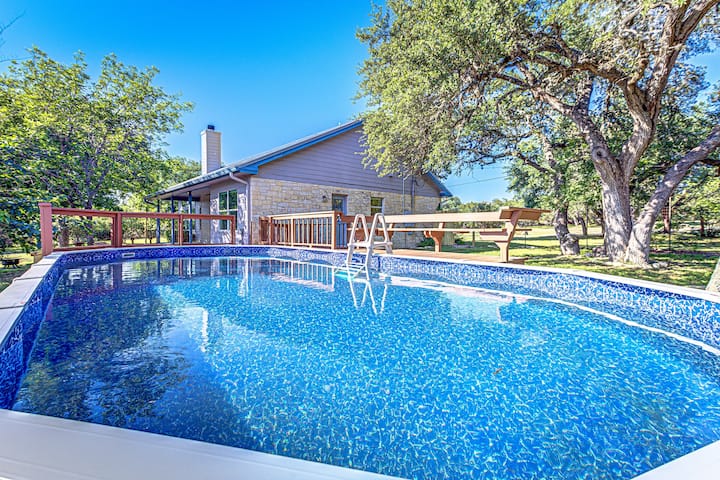 Two 4 Bdrm Homes On 6 Acres W/pools & River Access - Driftwood, TX