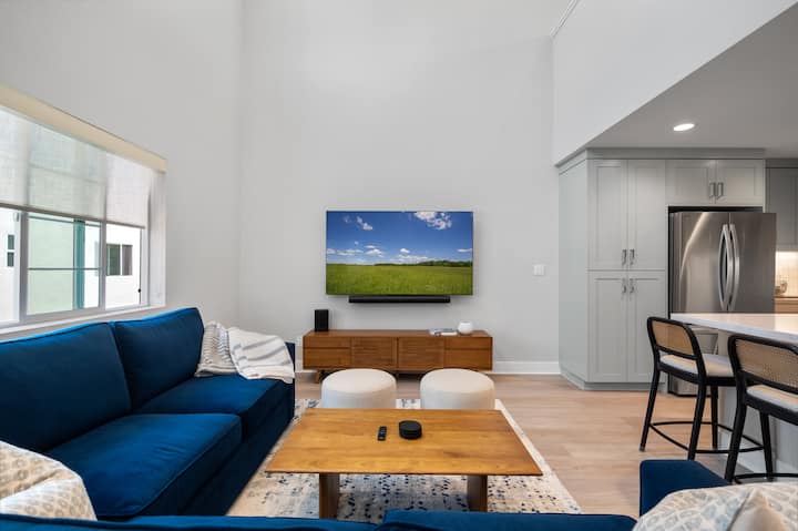 Stunning New Townhome In Redondo Beach - Redondo Beach, CA