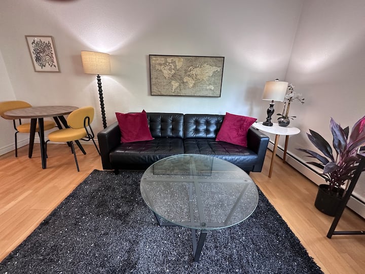 Cozy 1br Condo In First Hill, Convention Center - Seattle, WA
