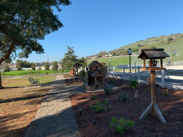Gilroy Country Retreat With Peaceful Scenic View - Gilroy, CA