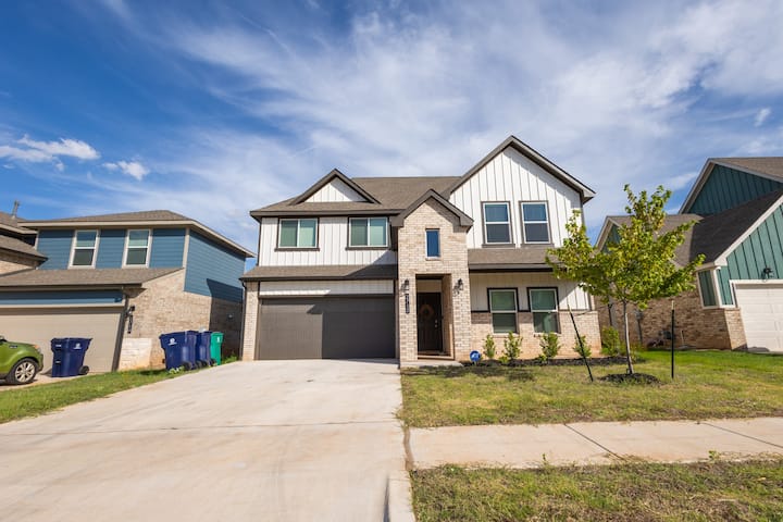 Mongou Vacation Home | New Build (2024) - Oklahoma City