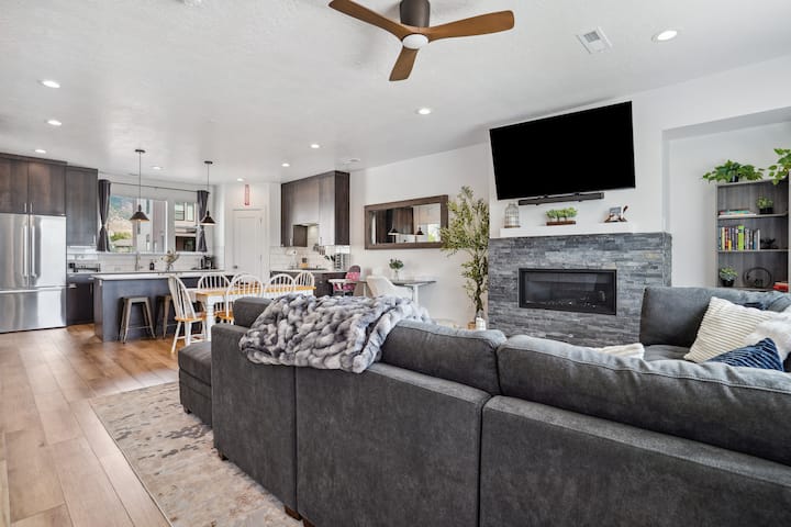 Mountain-view Urban Oasis - Provo, UT